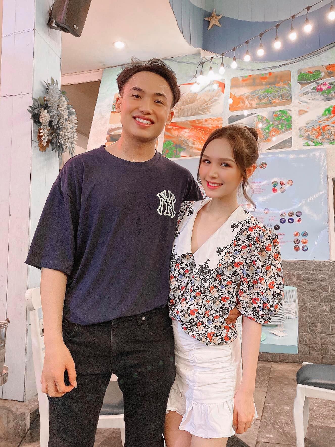 Lộ diện anh trai cực đỉnh của Xoài Non, xăm hẳn chân dung em mình lên cánh tay không ngại đau đớn